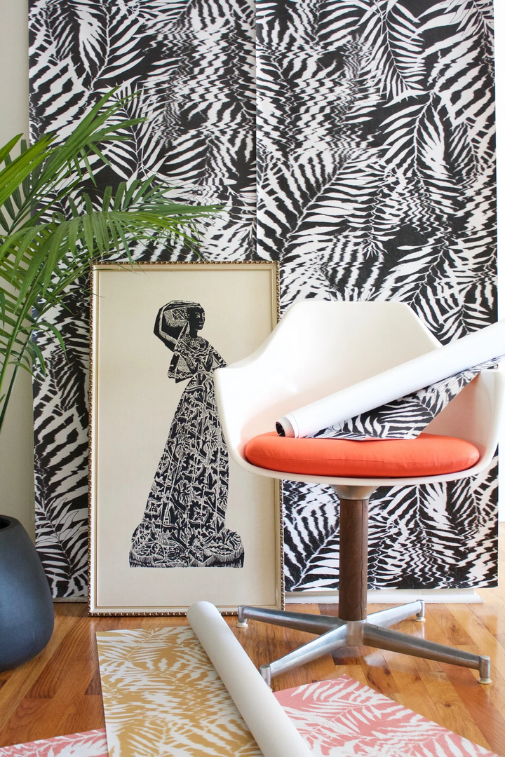 Hazy Palm – Walnut Wallpaper