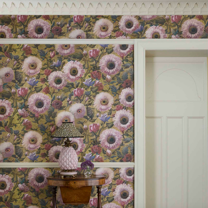 Apricus – Walnut Wallpaper