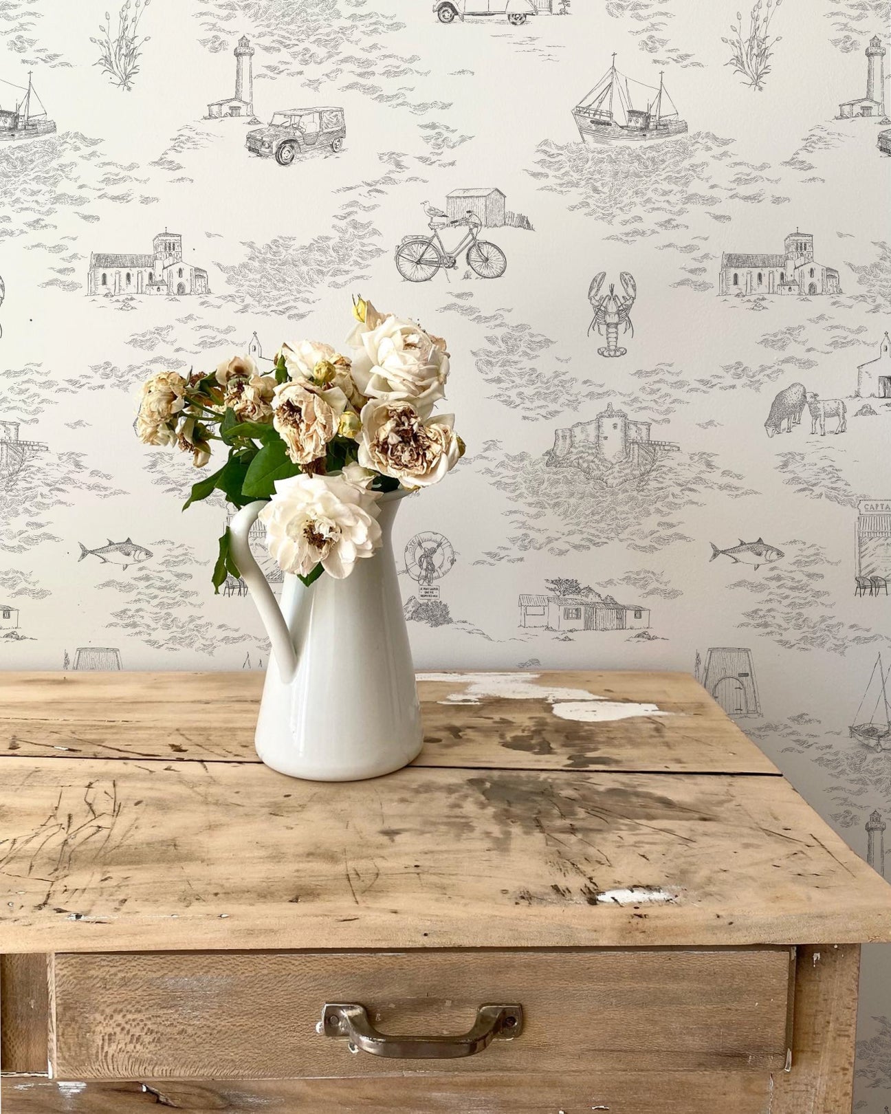Love from the Isle of Yeu – Walnut Wallpaper