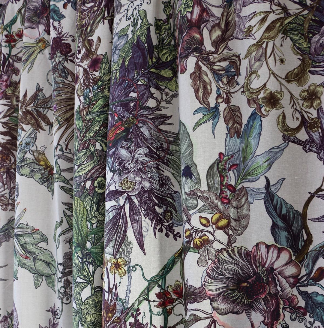 Opera Botanica Fabric – Walnut Wallpaper