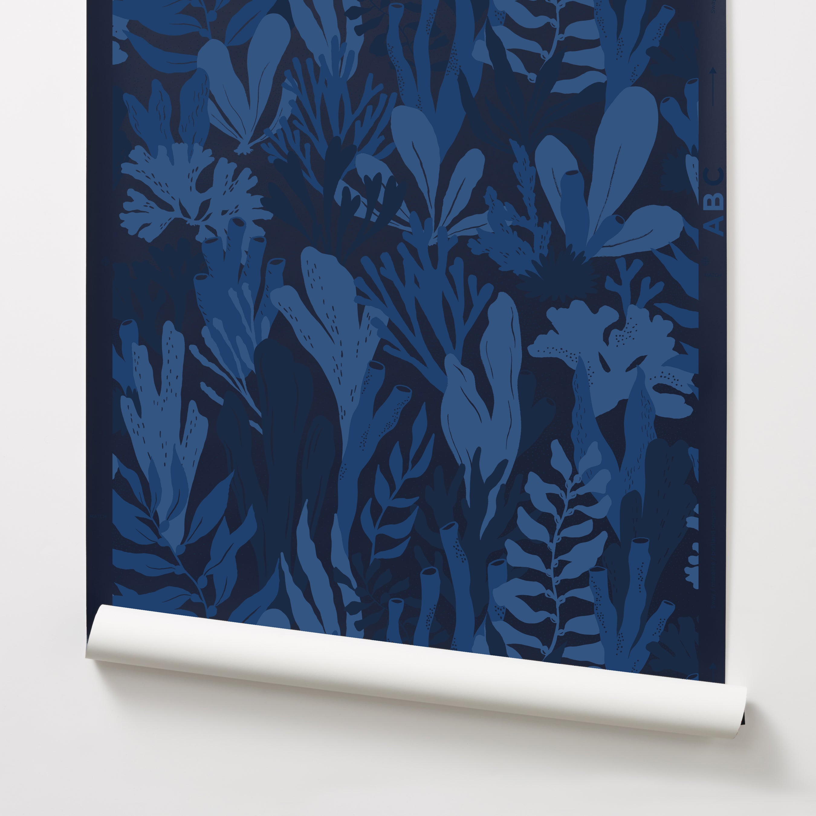 Sway – Walnut Wallpaper